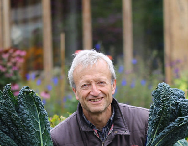 'No Dig' expert Charles Dowding backs New Leaf Compost